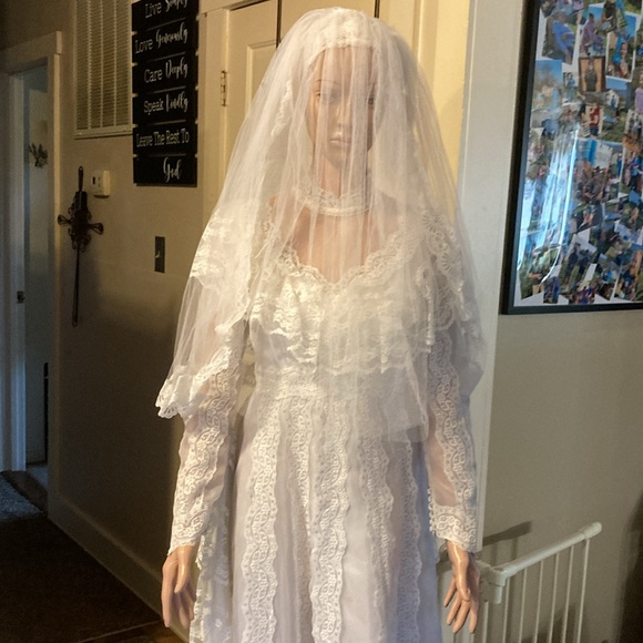Dresses | Vintage Wedding Gown With Veil Union Made Label | Poshmark